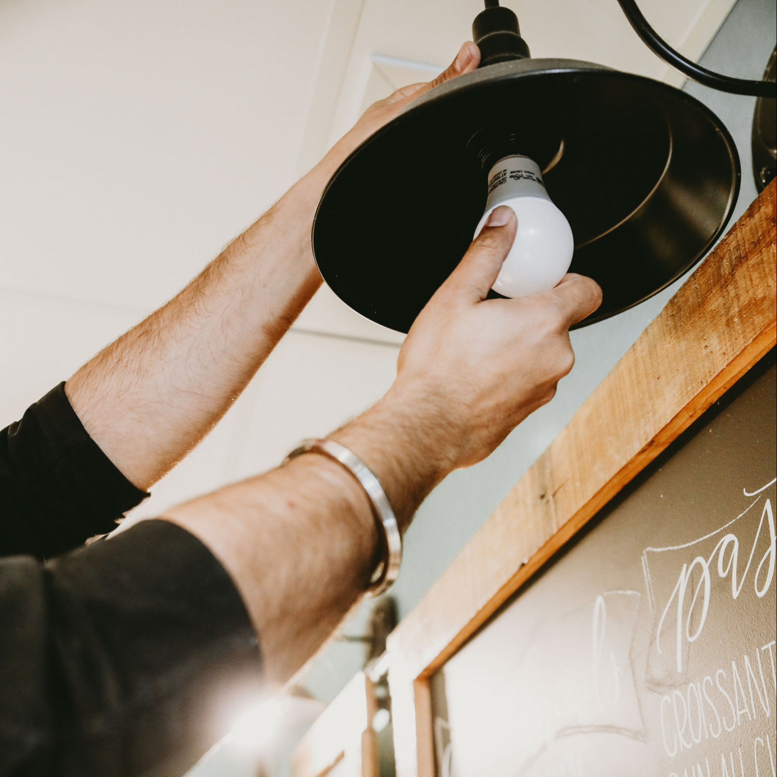 Indigenous Small Business Program — Efficiency Manitoba